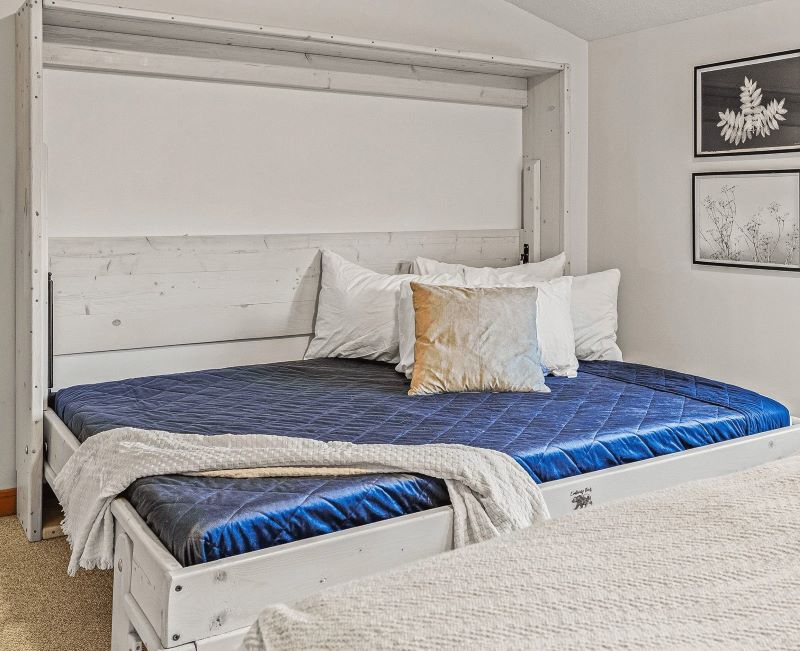 Transform Your Small Bedroom with a Queen Murphy Bed: Tips and Inspira