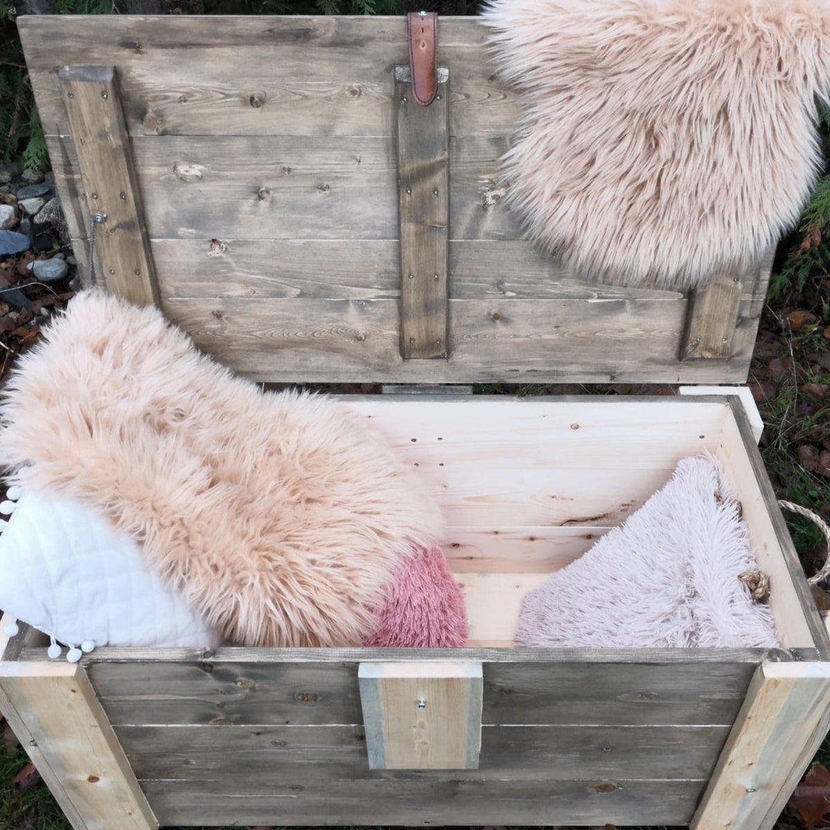 Rustic Brown Storage Trunk | Solid Wood Bedding Box